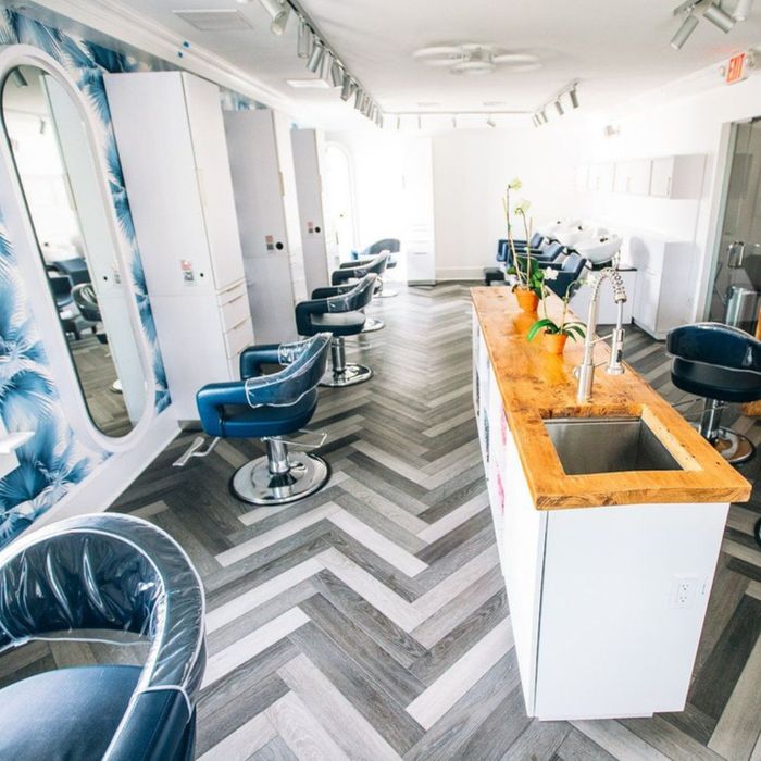 Find the Perfect Salon - Choosing the Right Hair Salon - Salon Coco Bond